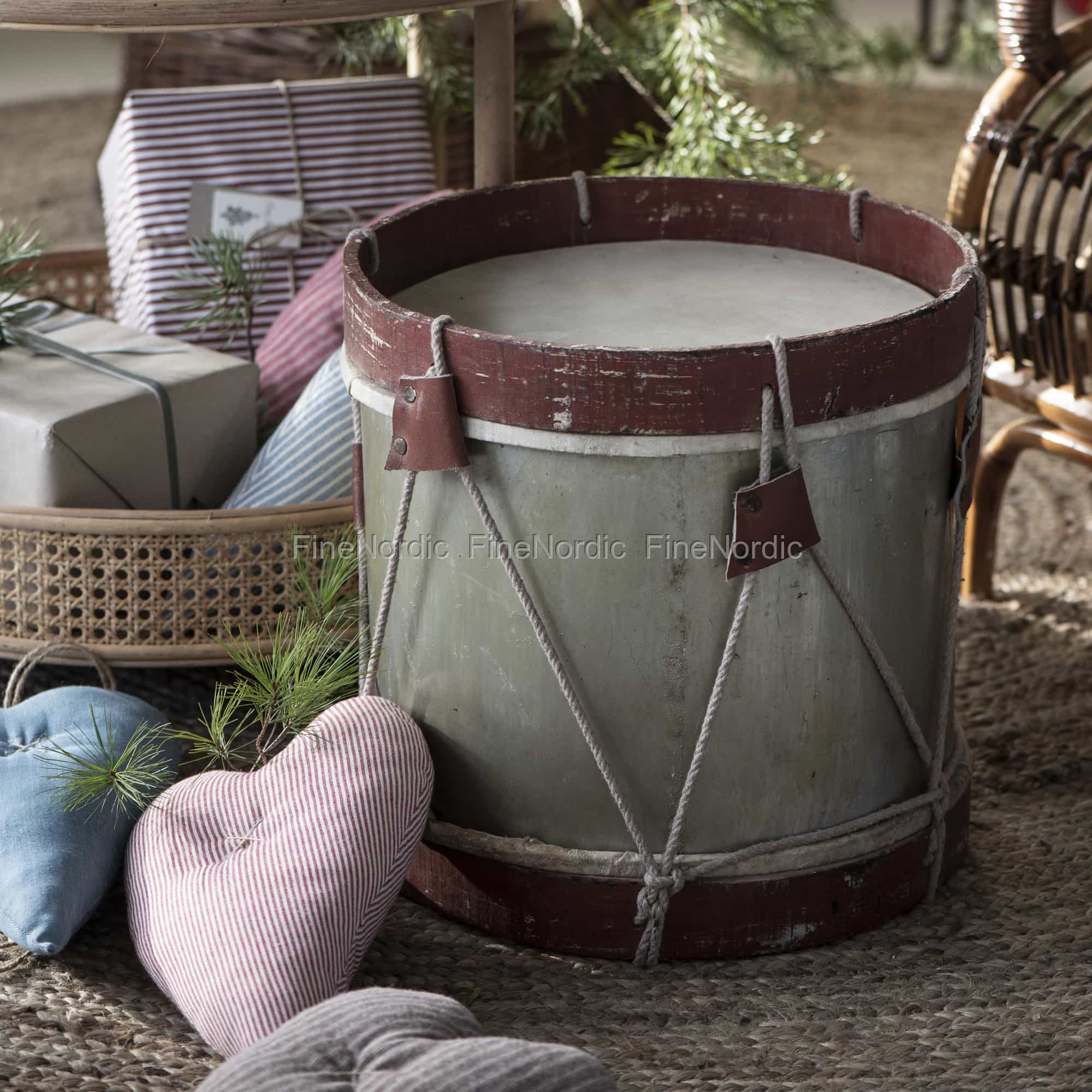 Ib Laursen Tromme Gylden med Røde Kanter